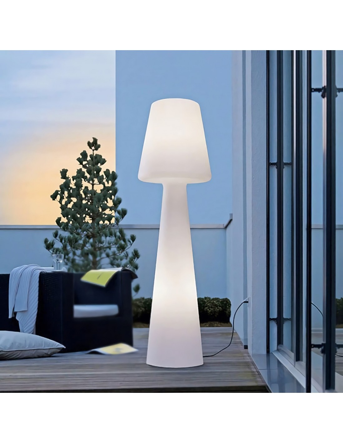 Pivot Outdoor Floor Lamp | Floor Lamp | KIKI Lighting